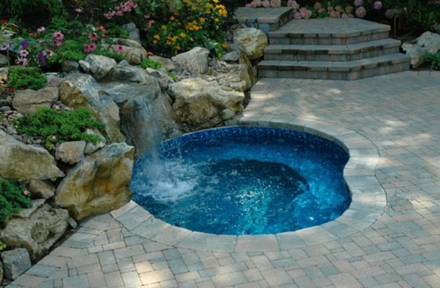 Swimming Pools, Hot Tubs, Jacuzzi Spas & Waterfalls - Traditional ...