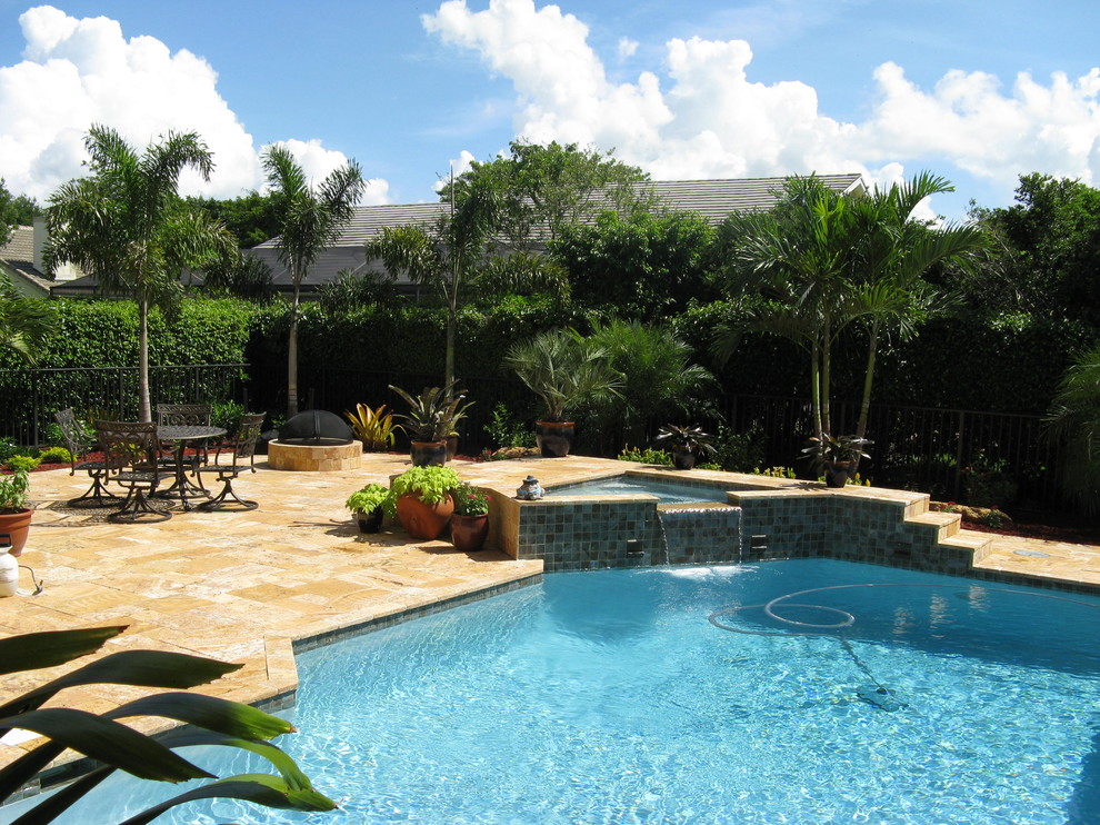 Swimming pools - Modern - Pool - Miami - by Premier Pools, Spas ...