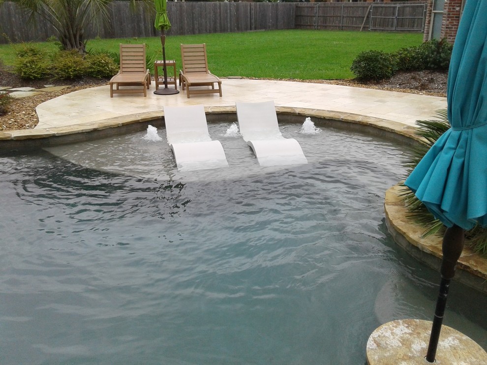 Tanning ledge with ledge loungers - Pool - New Orleans - by The Pool ...