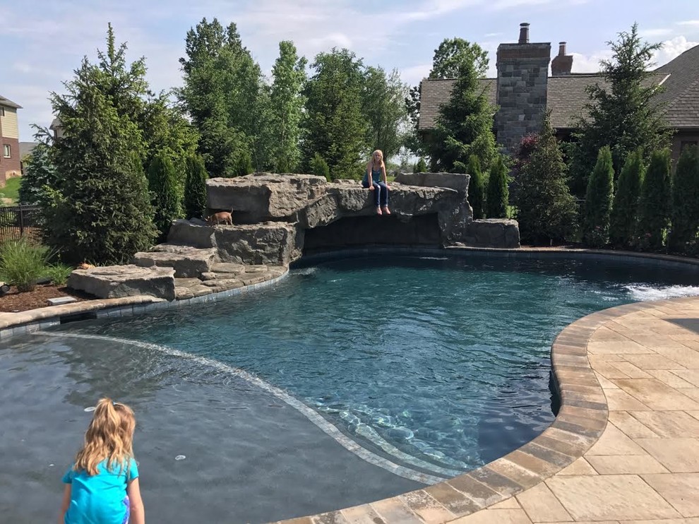 The Grado - Moderne - Piscine - Détroit - par tango pools | Houzz