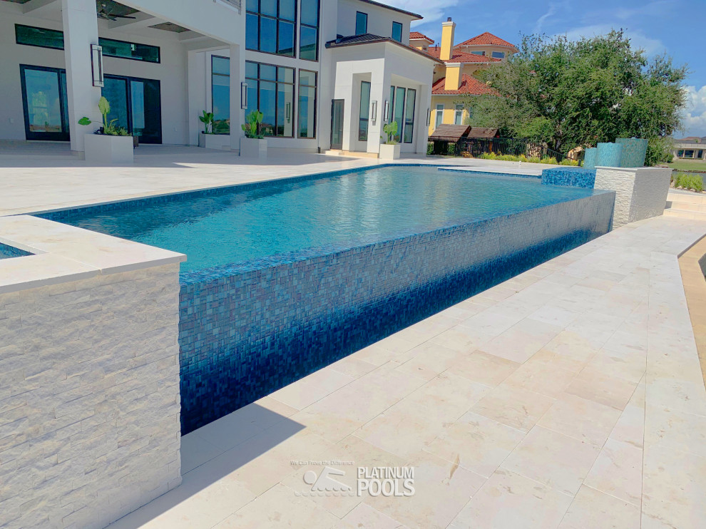 The Ritesh Family Oasis 200 K + - Modern - Pool - by Platinum Pools | Houzz