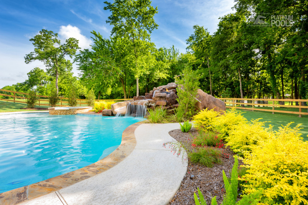 The Sturdevant's Oasis - $100,000-$125,000 - Swimming Pool & Hot Tub ...