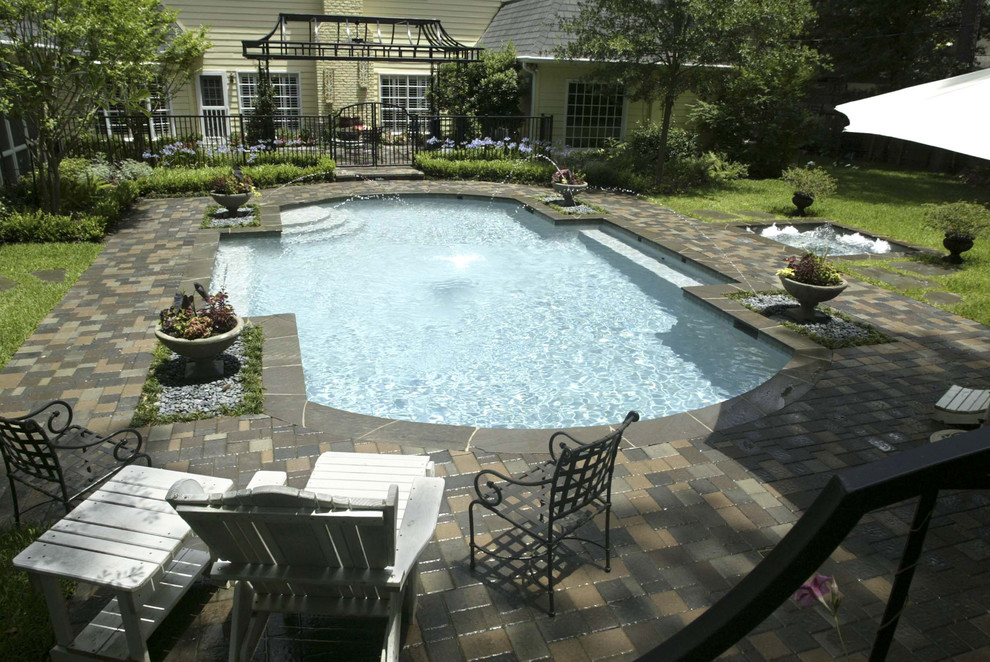 Traditional Memorial Landscape - Traditional - Pool - Houston - by ...