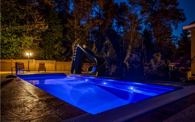 Viking Pools - St Thomas, Azure - Vantage Pools and Spas - Modern ...