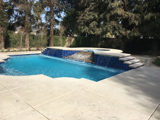 Visalia Custom stone veneer Cascades with color Wet Edge Quartz ...