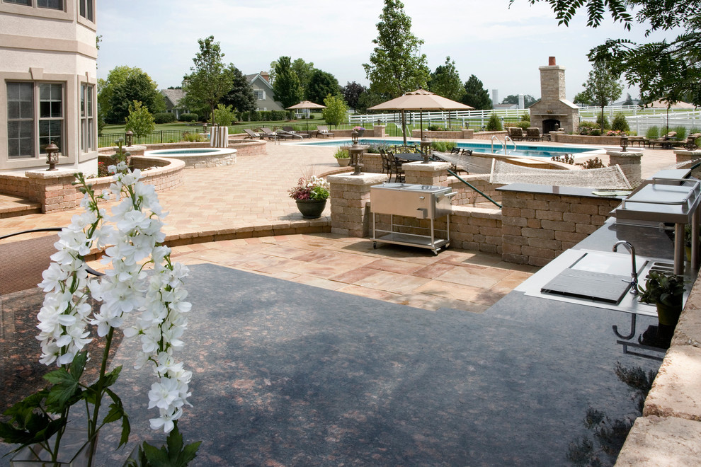 Wadsworth, IL Swimming Pool and Hot Tub - Traditional - Pool - Chicago ...