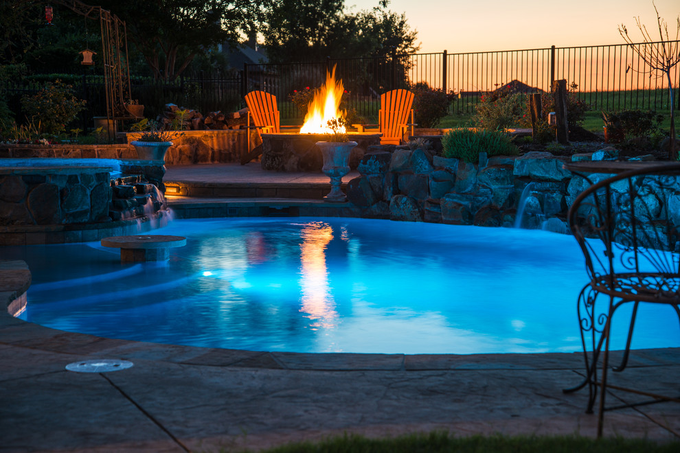 Water Features, Fountains & Fire Displays - Klassisch - Pools - Dallas ...