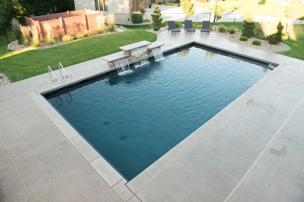 Water Features Pool - Traditional - Swimming Pool & Hot Tub - Cedar ...