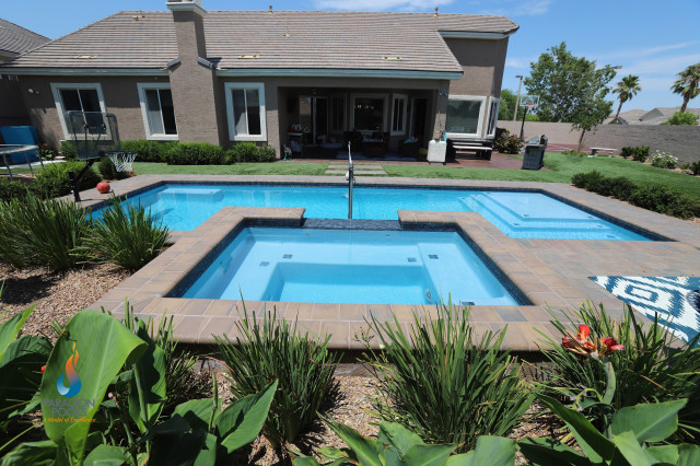 Wet Decks, Baja Shelf, Tanning Ledge, Shamu Shelf - Pools - Las Vegas ...