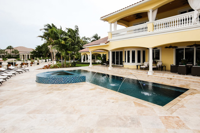 Wet Edge Pool with Custom Tiled Spa and Laminar Deck Jets in Fort ...