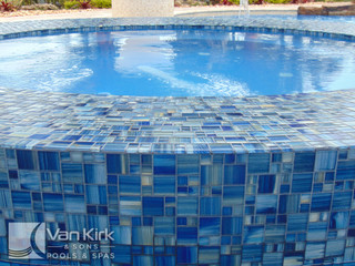 Wet Edge Spa for Custom Pool with Rock Waterfall in Davie, Florida ...