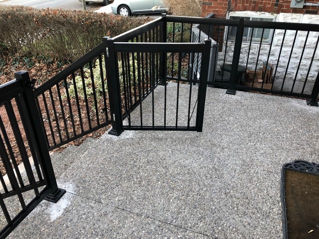 Aluminum Spindle Porch Railings - 140 - Contemporary - Verandah ...