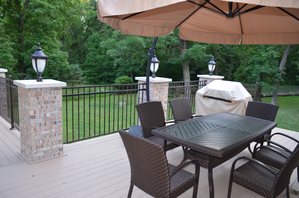 Composite Deck With Brick Columns Photo Gallery Decks And Railings