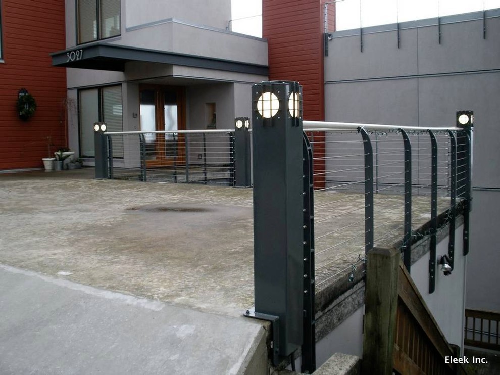 Custom Bollard Porch - Modern - Porch - Portland - by Eleek Inc. | Houzz