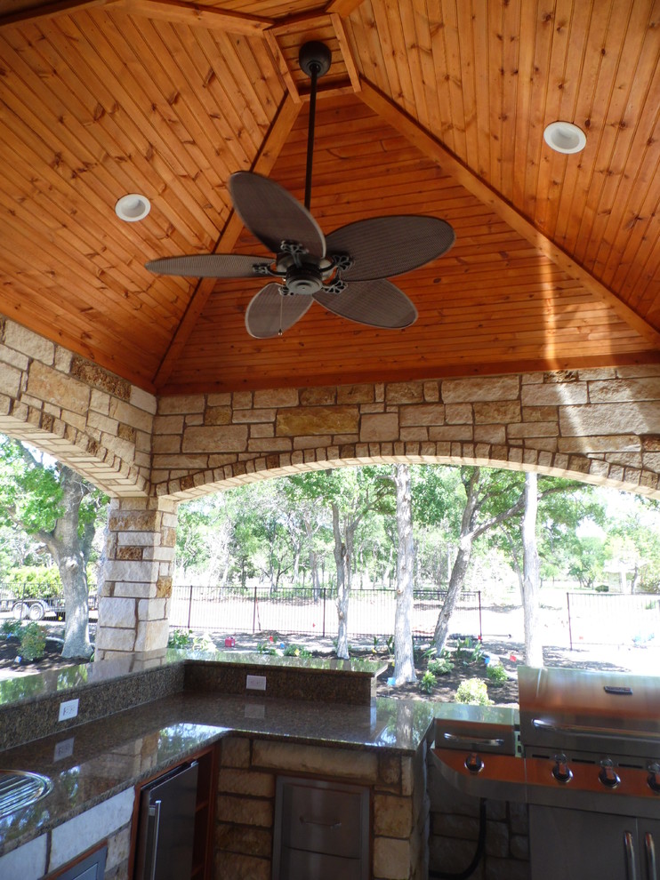 Custom Traditional Style Outdoor Kitchen - Traditional - Porch - Austin ...