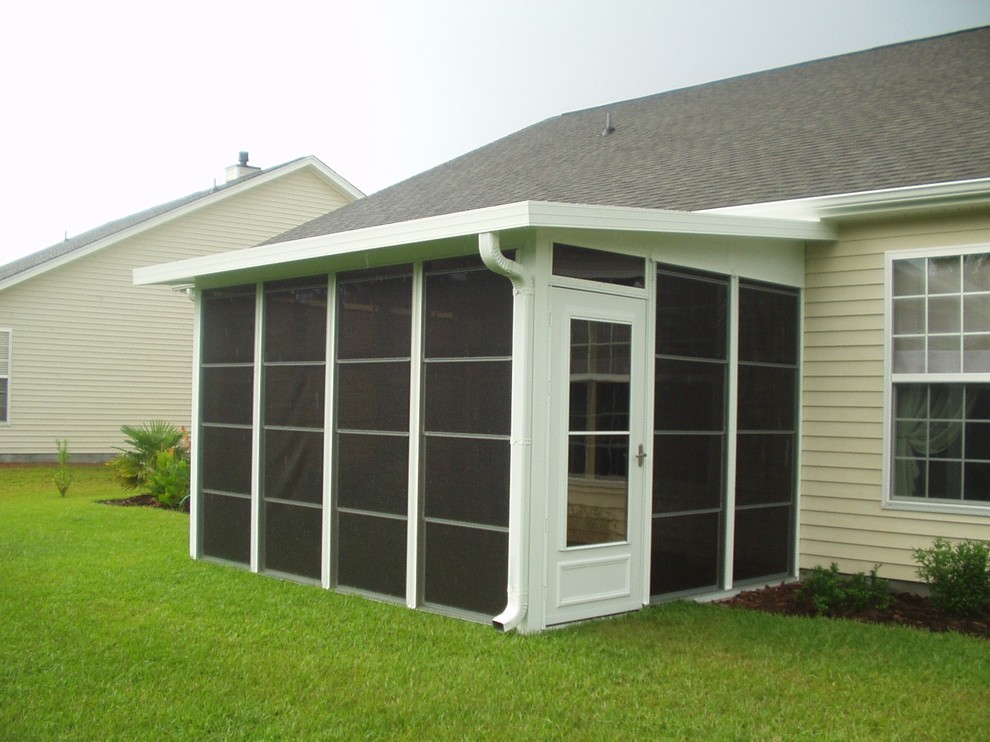 DIY EzeBreeze Windows and Doors - the best of a screened in porch and a sunroom! - Klassisch ...