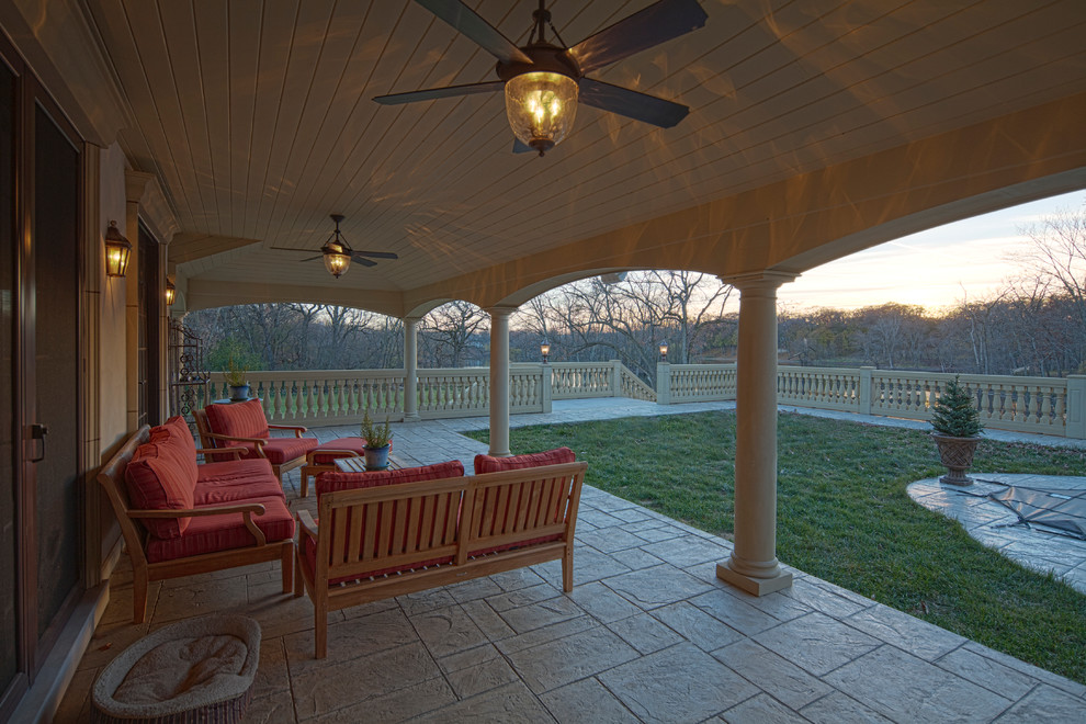 Exteriors - Traditional - Porch - Chicago - by Avalon | Houzz