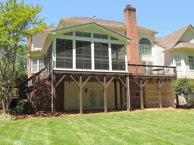 EzeBreeze porch with Trex deck in Reverdy - Traditional - Veranda ...