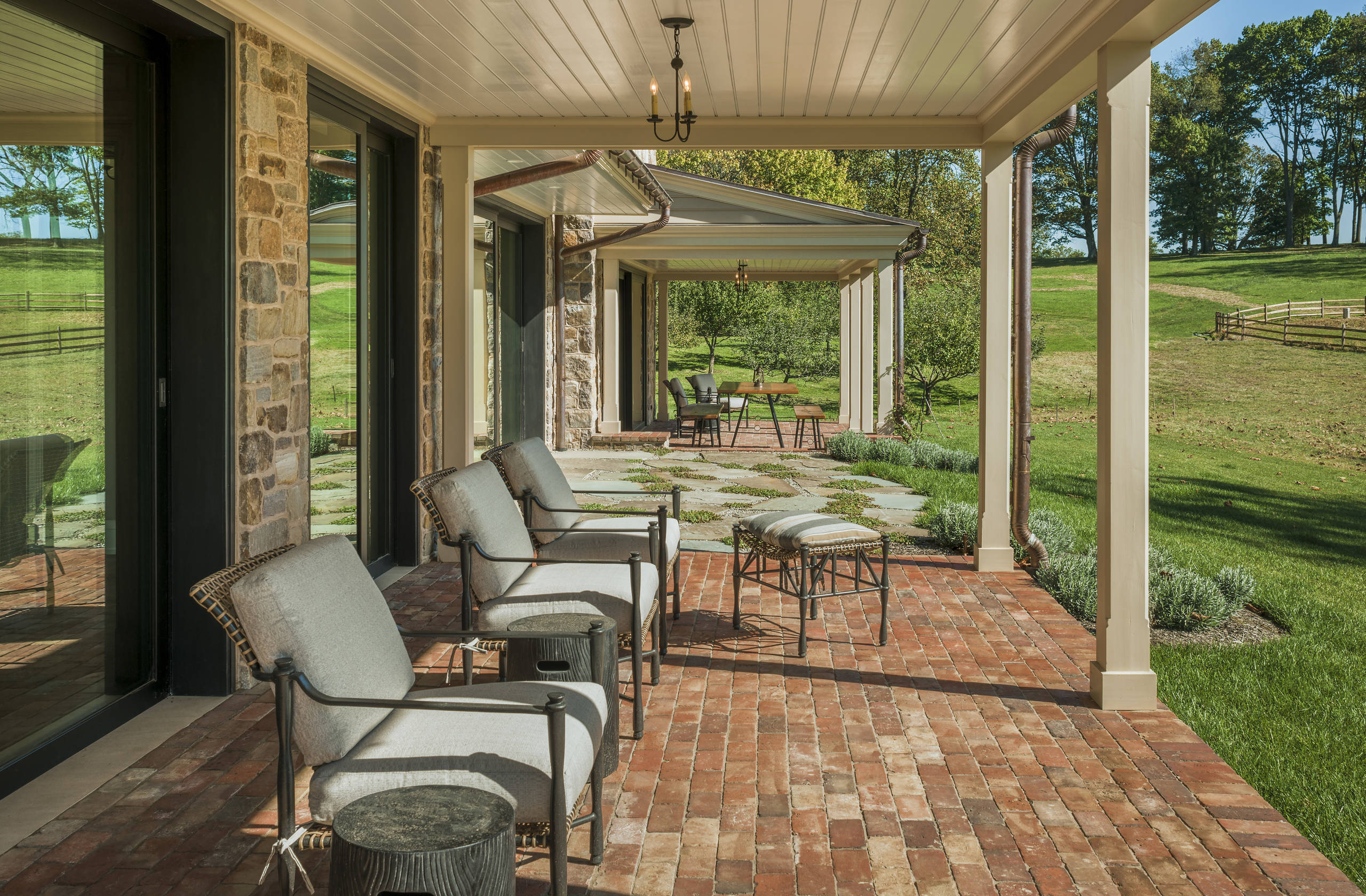 family-farmhouse-cherokee-construction-img~21a12cd00a4b97a7_14-3961-1 ...