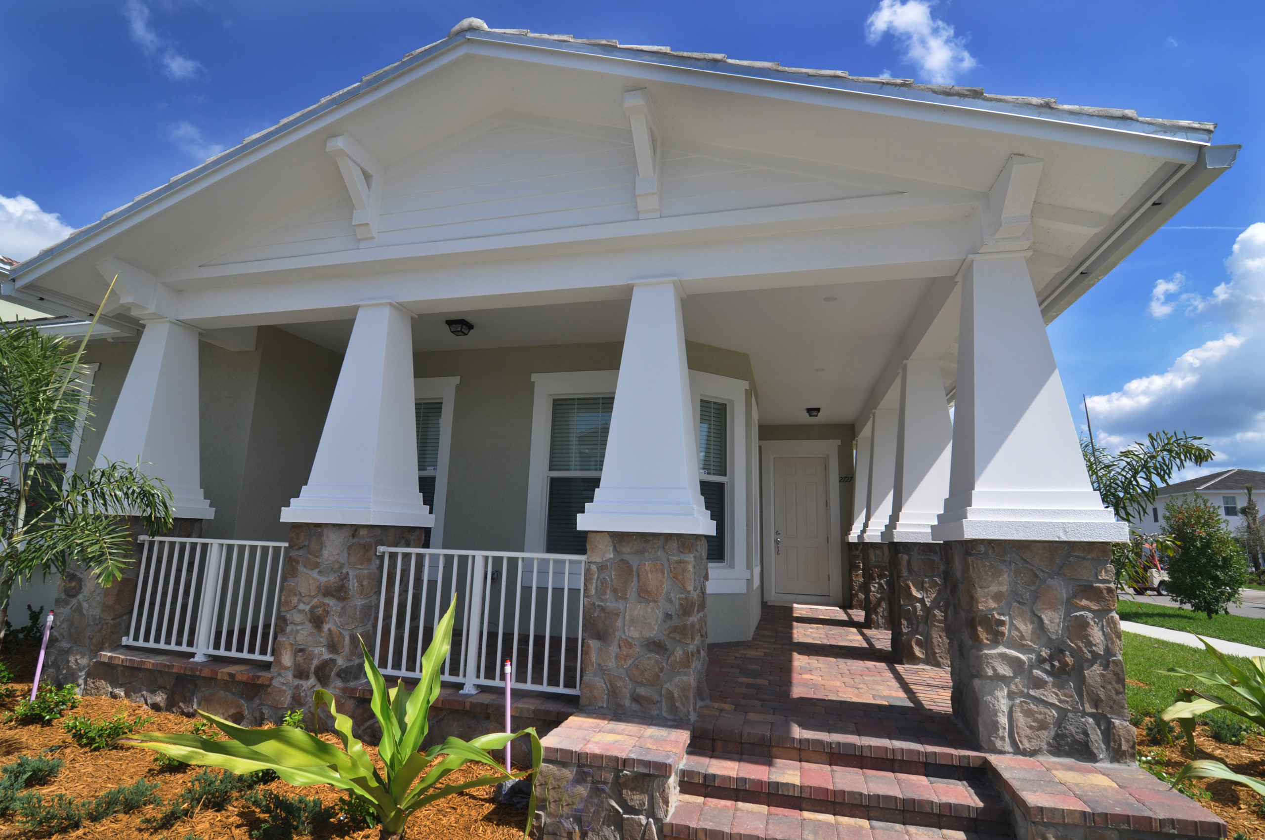 Florida Style Front Porch Plans Florida House Plan 4 Bedrooms, 2