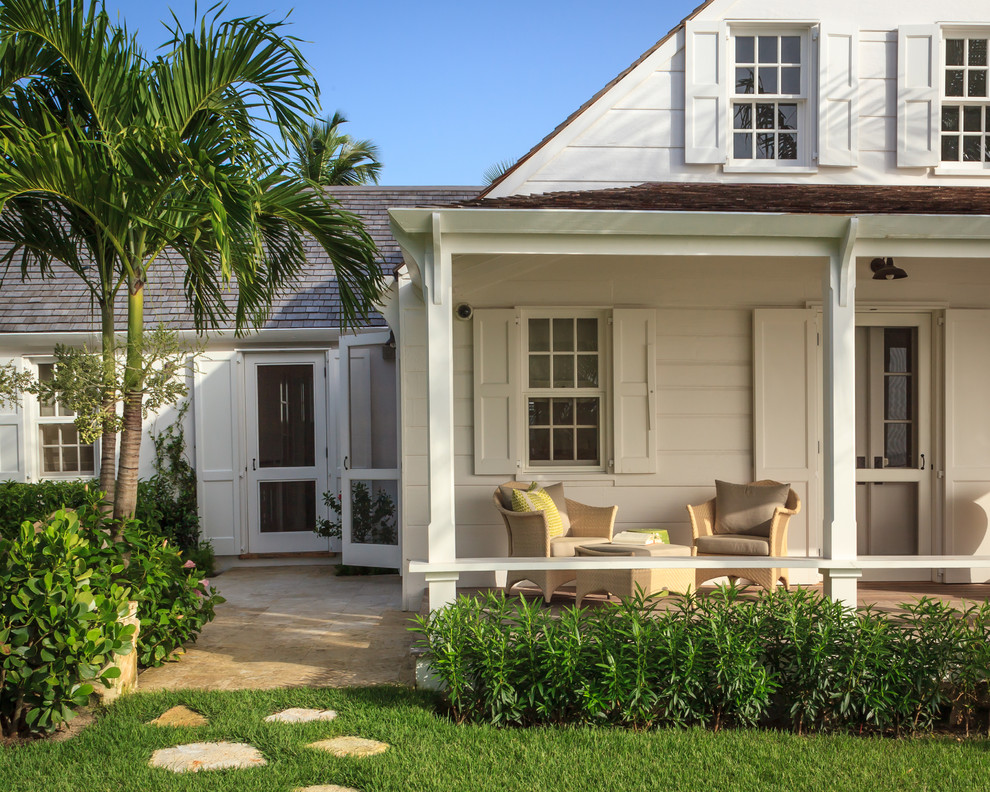 Fort Point Cottage, Harbour Island, The Bahamas - Tropisch - Veranda ...