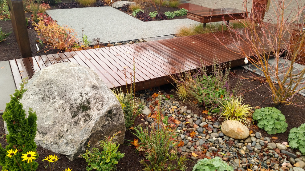 Magnolia Front Yard - Contemporary - Veranda - Seattle - by Banyon Tree ...