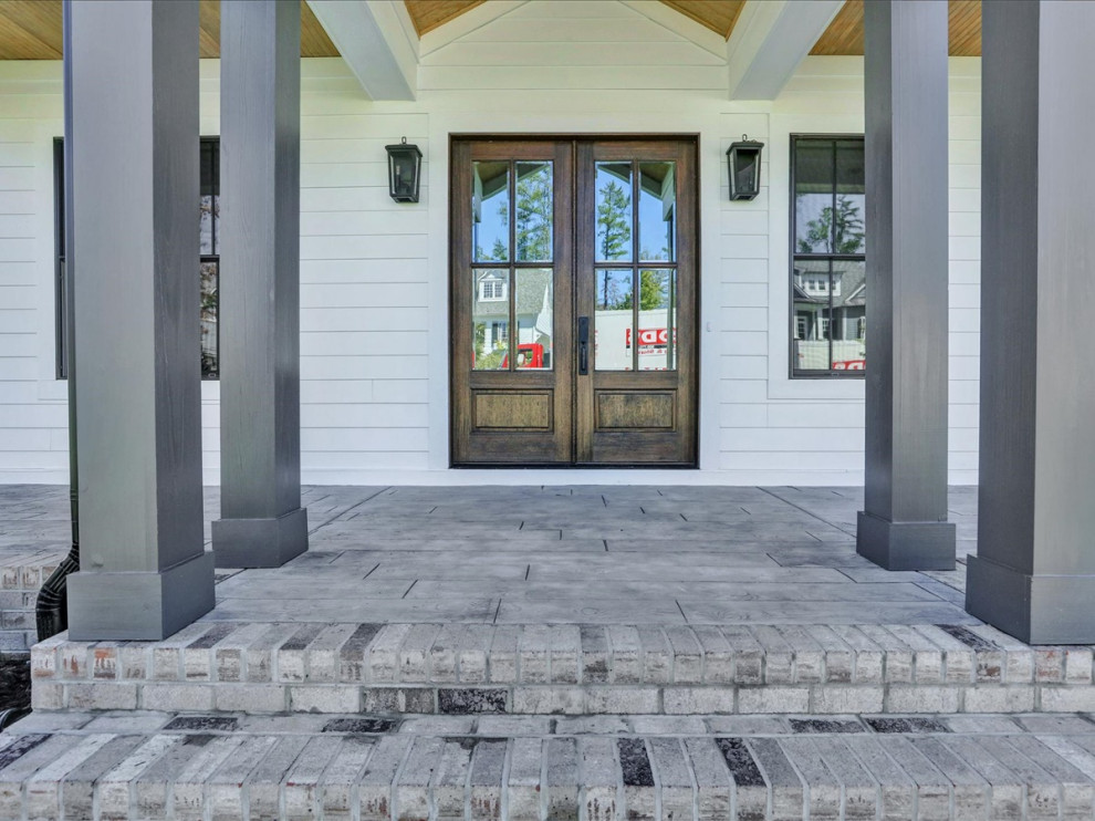 OLD CASTLE III - Farmhouse - Porch - Richmond - by Covenant Building ...