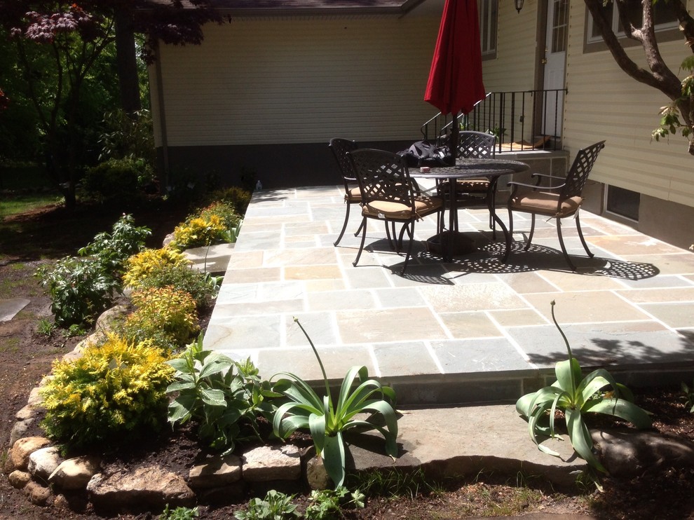 Patios, Decks and Seating Areas - Classique - Terrasse et Patio - New ...
