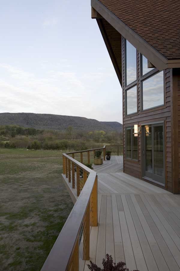 Pondside Prow - Modern - Porch - New York - by Habitat Post & Beam, Inc ...