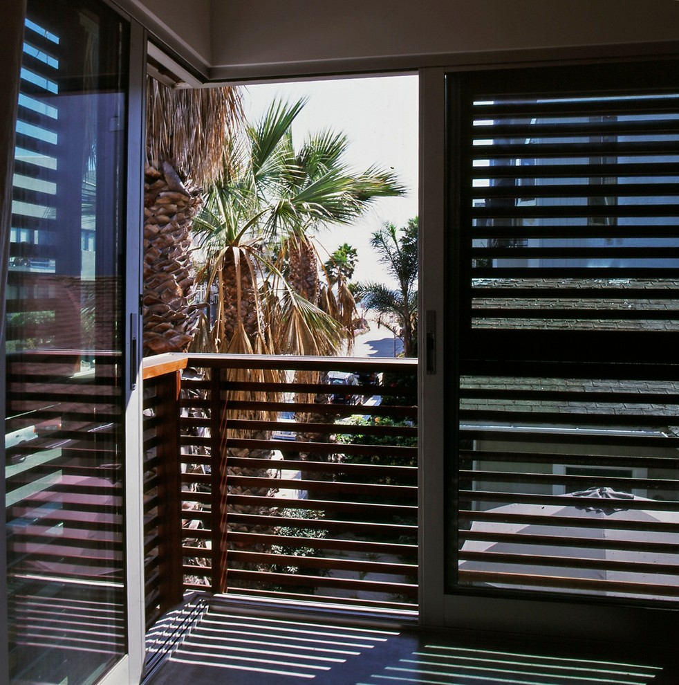 Slat House - Contemporary - Porch - Los Angeles - by David Hertz ...