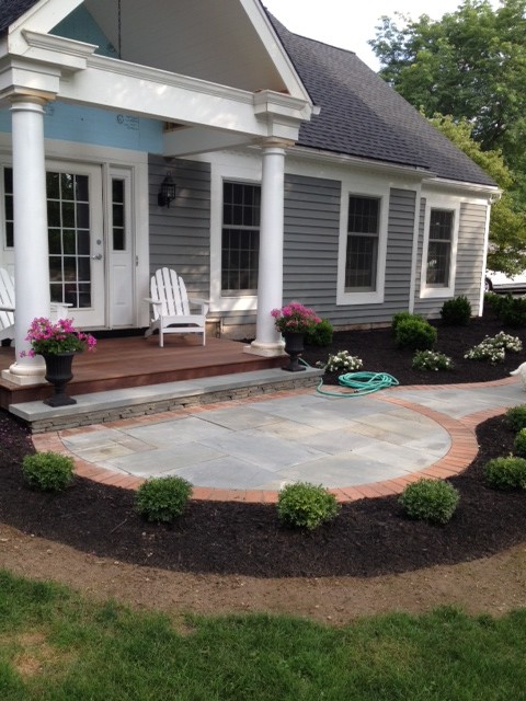 Walkway - Klassisch - Veranda - New York | Houzz