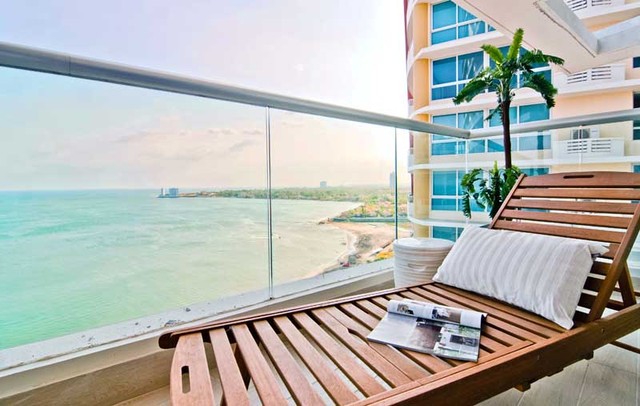 White & Wood Balcony - Beach Style - Verandah - Toronto - by TLC Design ...