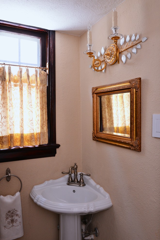 Monte Vista - Traditional - Powder Room - Austin - by Betsy Homan ...