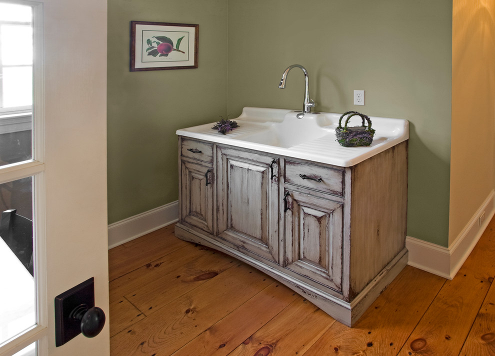 New Hope Cottage - Farmhouse - Powder Room - Philadelphia - by Luce ...