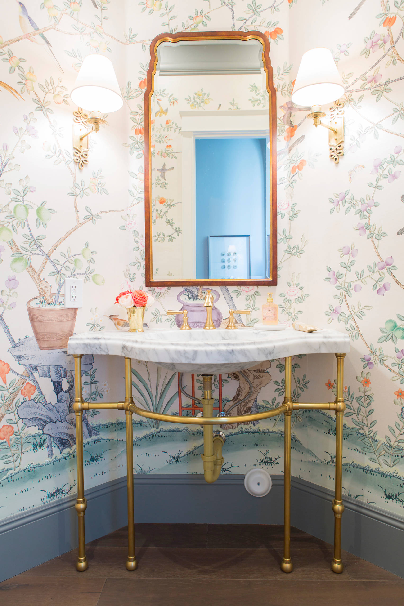 New This Week: 5 Bold Wallcovering Ideas for Powder Rooms