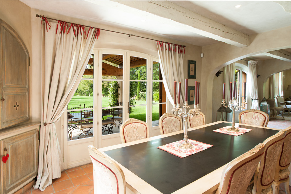Mas typiquement provençal - Farmhouse - Dining Room - Marseille - by ...