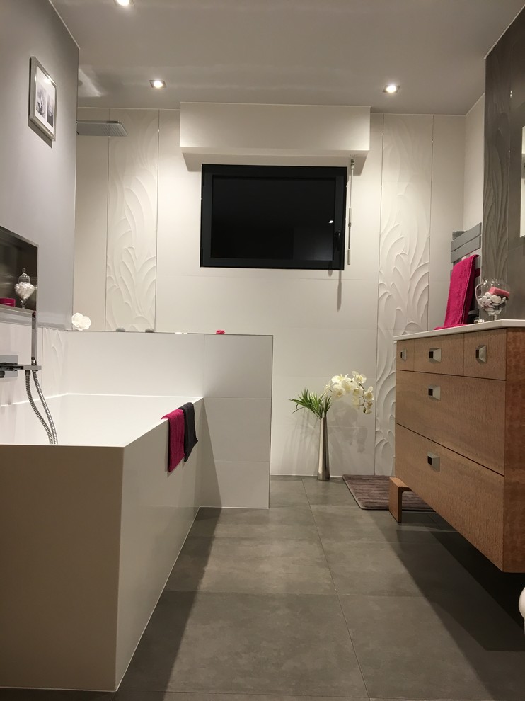 Pure WHITE ... - Modern - Bathroom - Dijon - by A.S. Design | Houzz