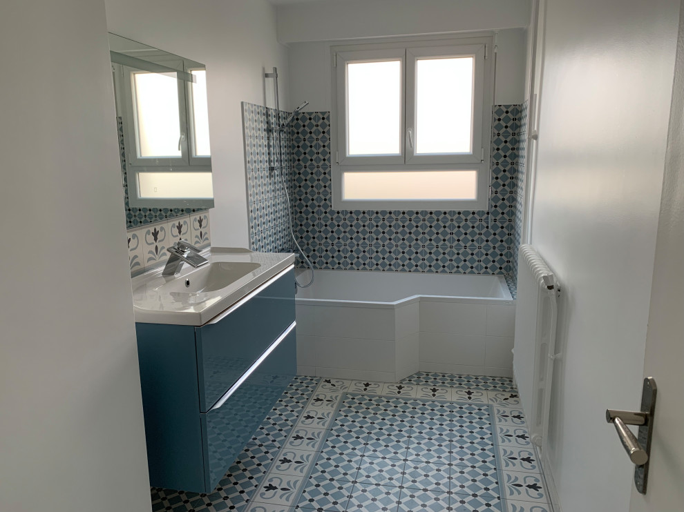 SALLE DE BAIN REVUE ET CORRIGEE - Bathroom - Paris - by JYMCAT | Houzz