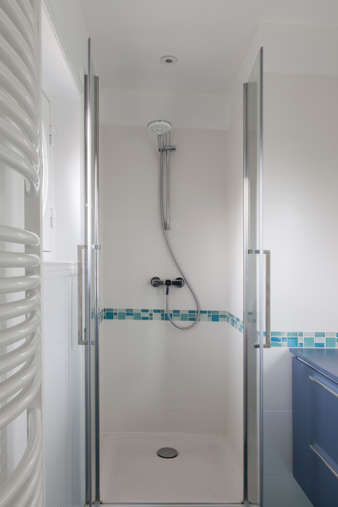 Vert Véronèse - Contemporary - Bathroom - Paris - by Karacol | Houzz
