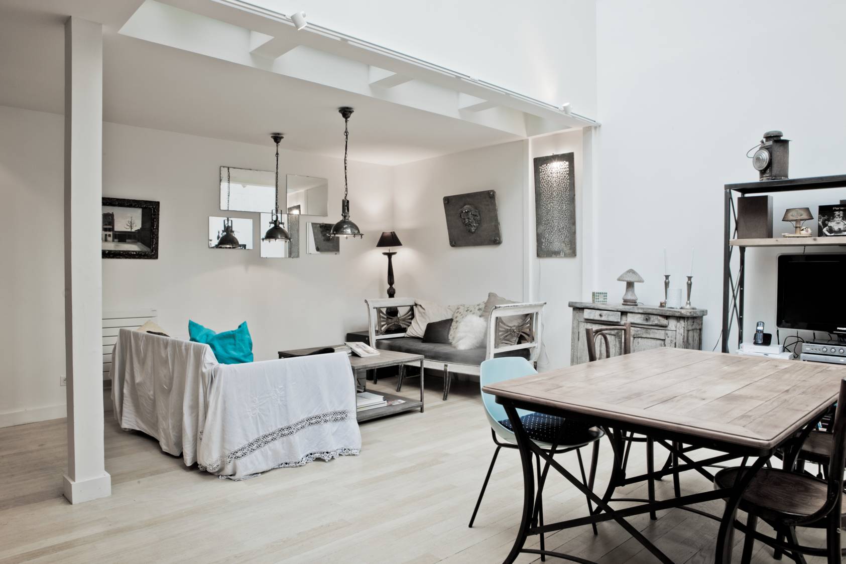 French Houzz: An Artist's Studio is Redesigned With Living in Mind ...