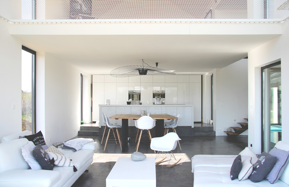 Maison à ossature bois à Chessy - Contemporary - Family Room - Lyon | Houzz