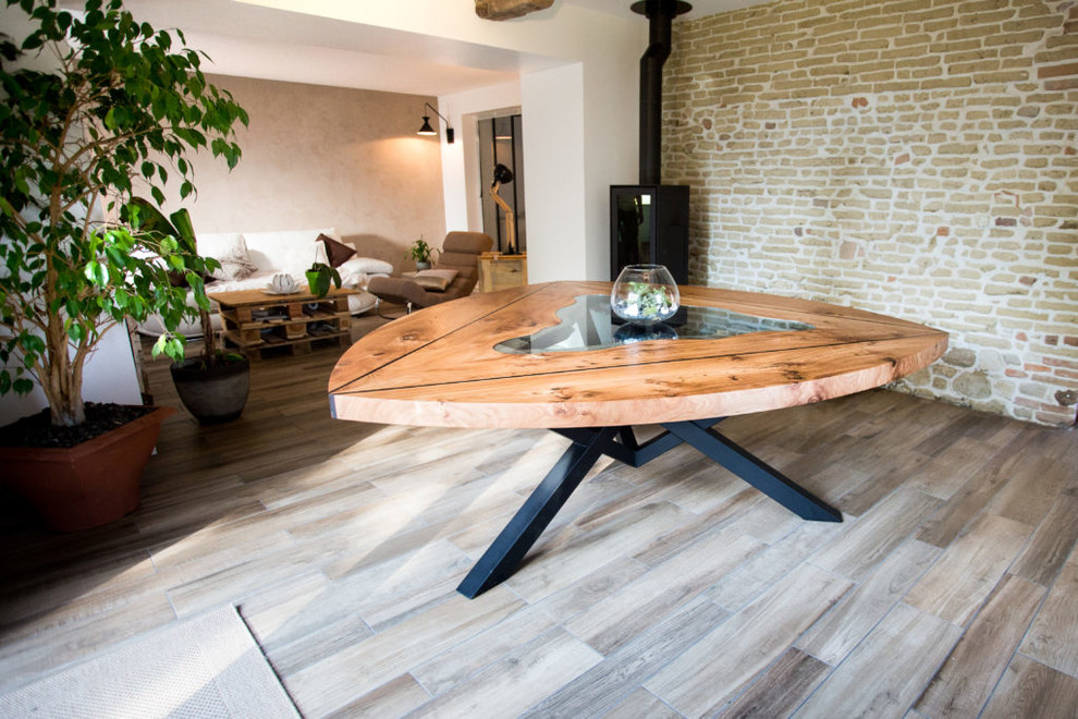 Table à manger Lac du Montagnon - Moderno - Sala de estar - Toulouse ...