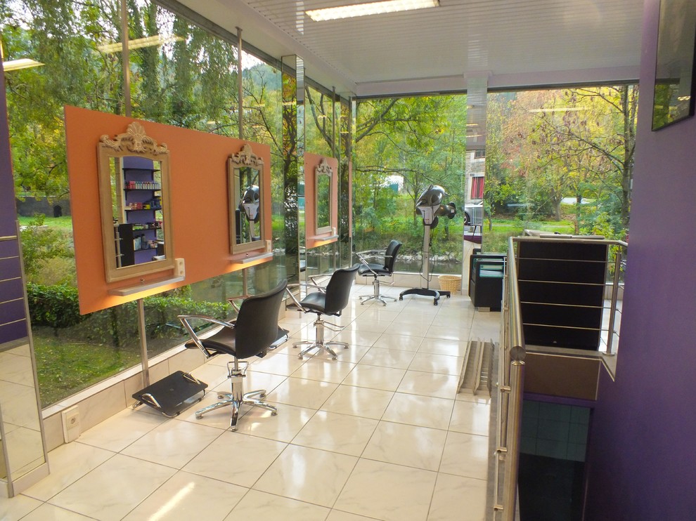 Aménagement d'un Salon de Coiffure - Contemporary - Living Room - Other ...