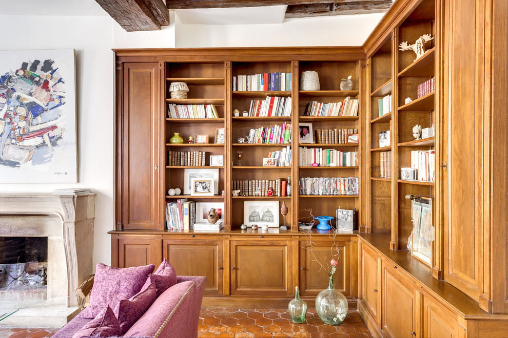 APPARTEMENT 90m2 - ILE SAINT LOUIS - Mediterranean - Living Room ...