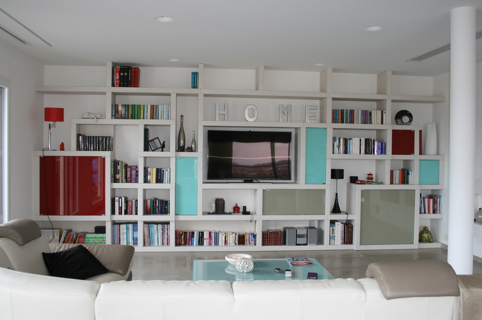 Création d'une bibliothèque pour un univers chic et coloré ...