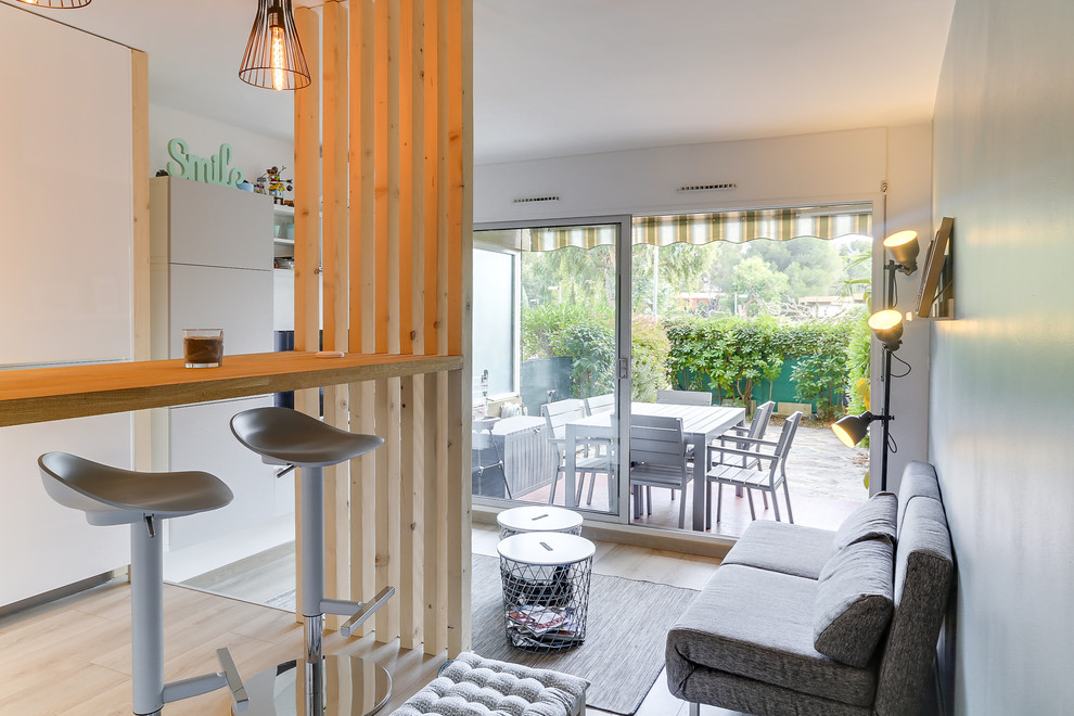 Transformation d'un studio de 27m2 - Living Room - Marseille - by ...