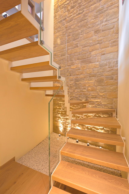 Scala con gradini in rovere spazzolato - Moderne - Escalier - Autres ...