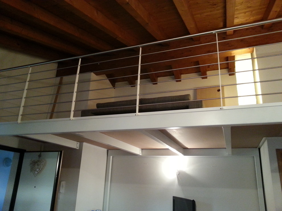 Soppalco in metallo e legno con scala "alla marinara" - Contemporary ...