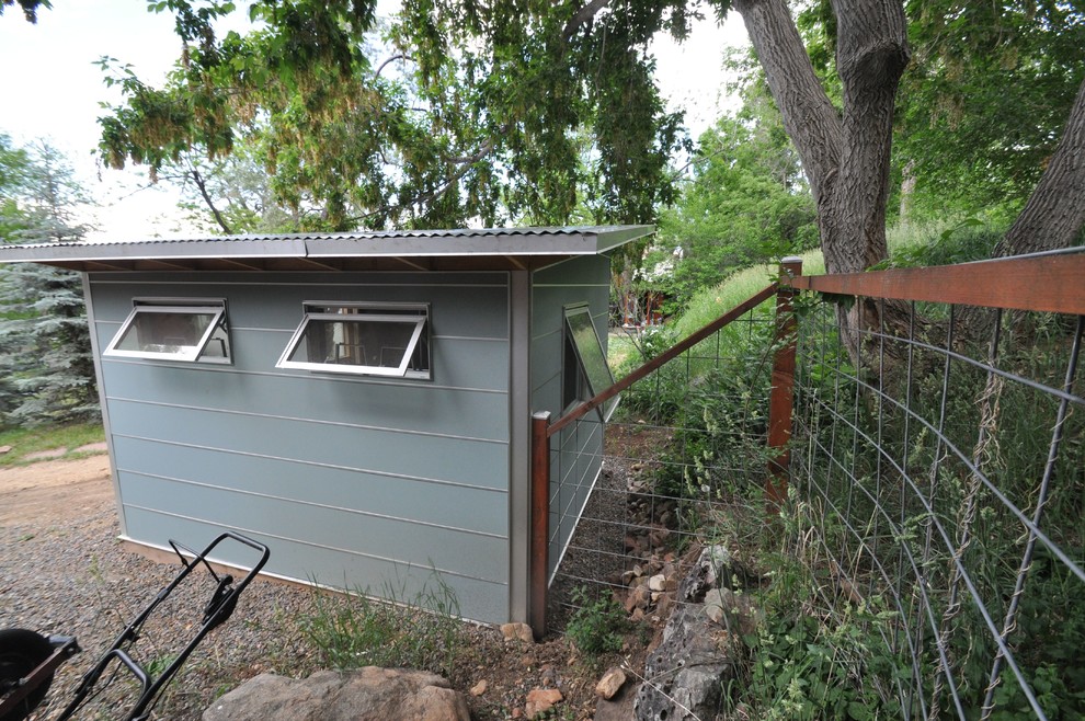 Beautiful Blue Storage: Collins Plank 8x10 - Современный - Хозпостройки ...