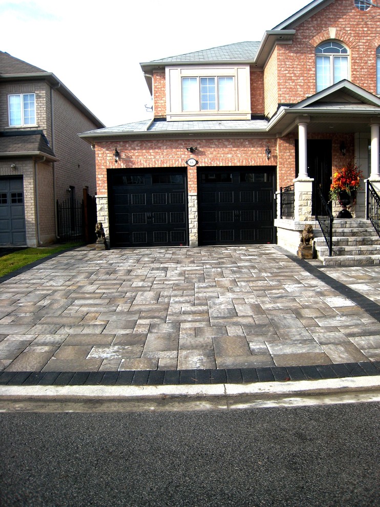 Oaks Interlocking Pavers with Granite Blk Accent - Traditional - Shed ...